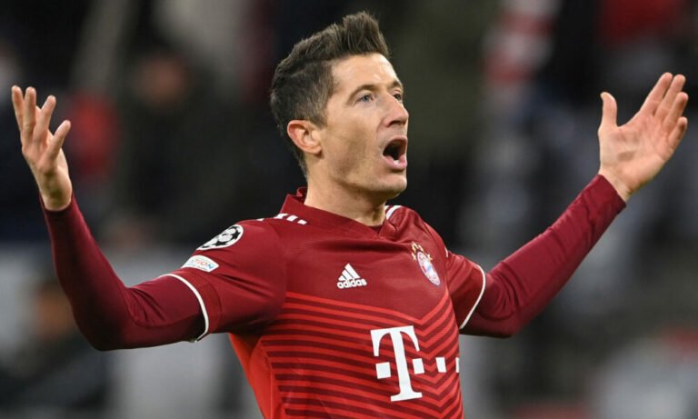 Man Utd eyeing surprise swoop for Robert Lewandowski