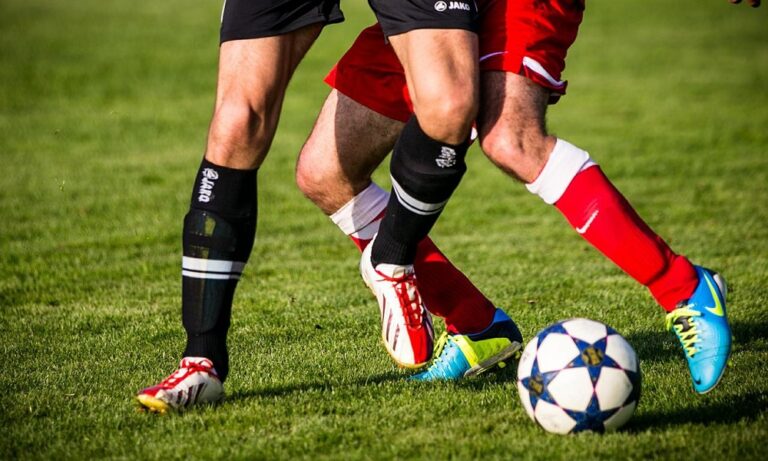 How to Dribble in Football: Master Your Skills with These Expert Tips