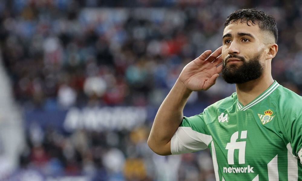 Man Utd express interest in signing Nabil Fekir