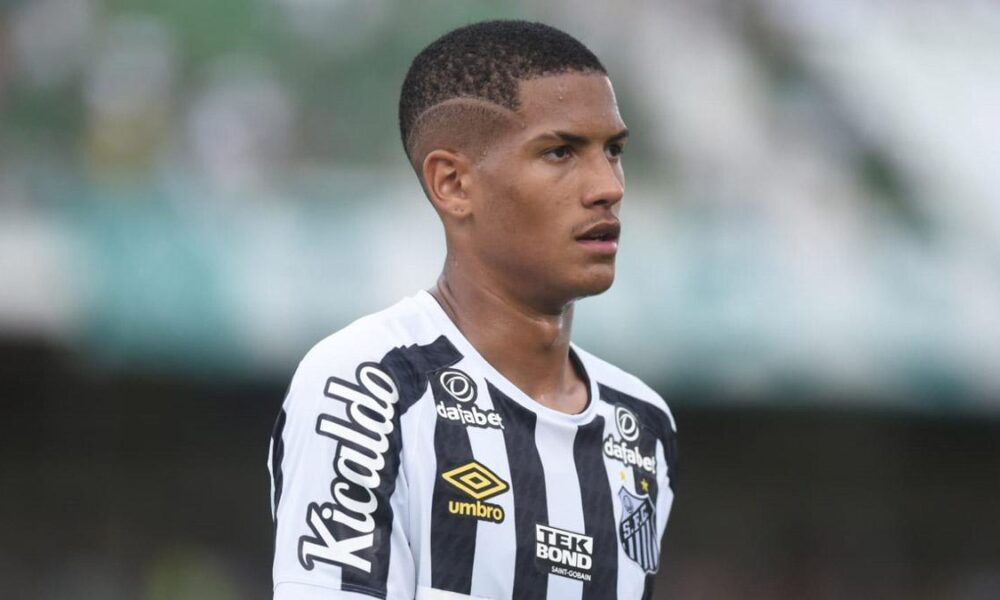 Chelsea agree £13m deal to sign Santos winger Angelo Gabriel