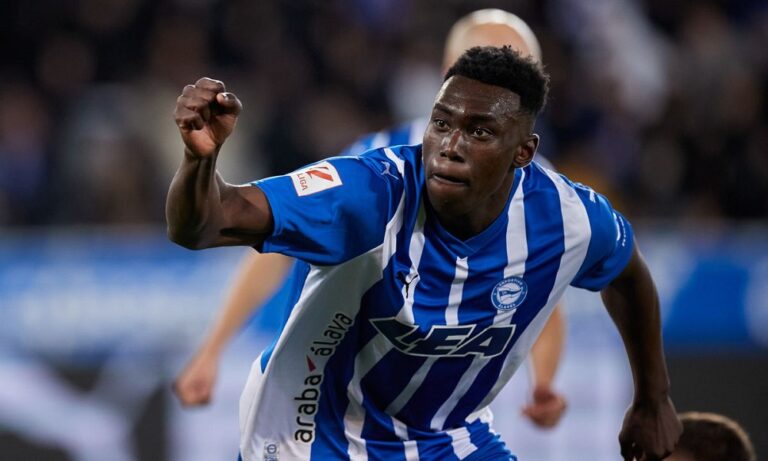 Man Utd plot double swoop to sign FC Porto stars Samu Aghehowa and ...