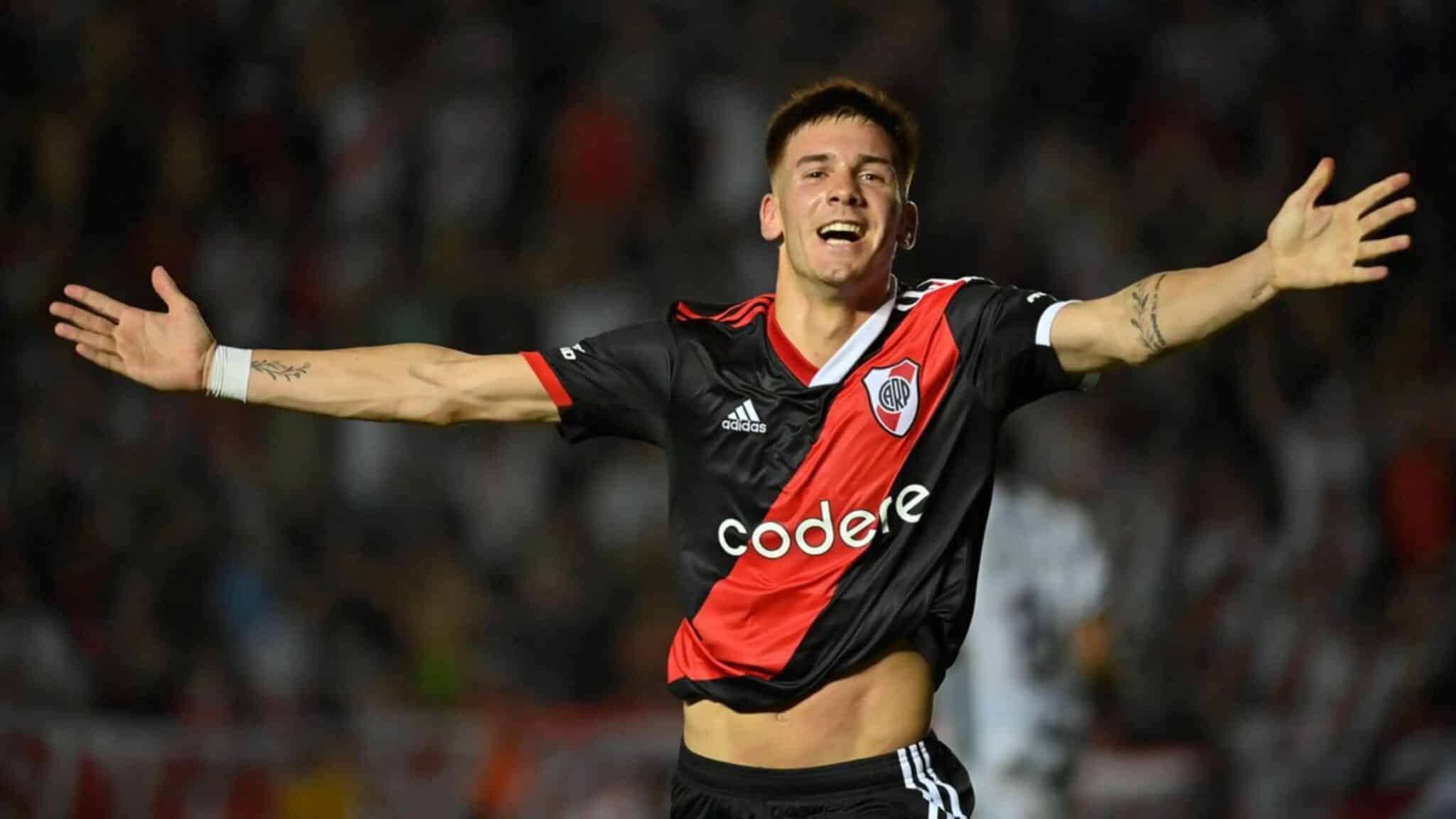 Man Utd approach River Plate to sign exciting teenage prodigy Franco ...