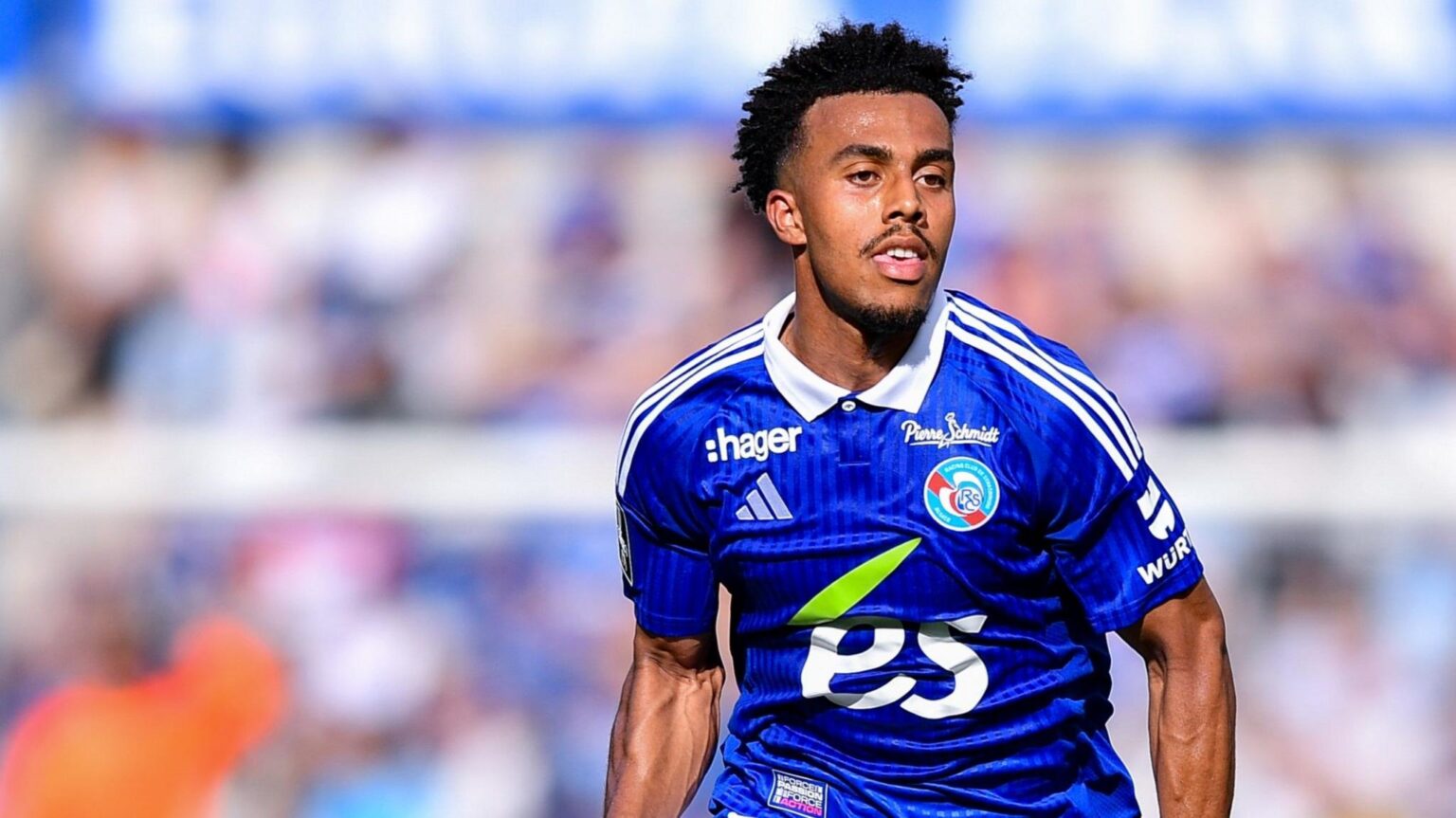 Chelsea in ‘strongest position’ to sign Strasbourg right-back Guela ...